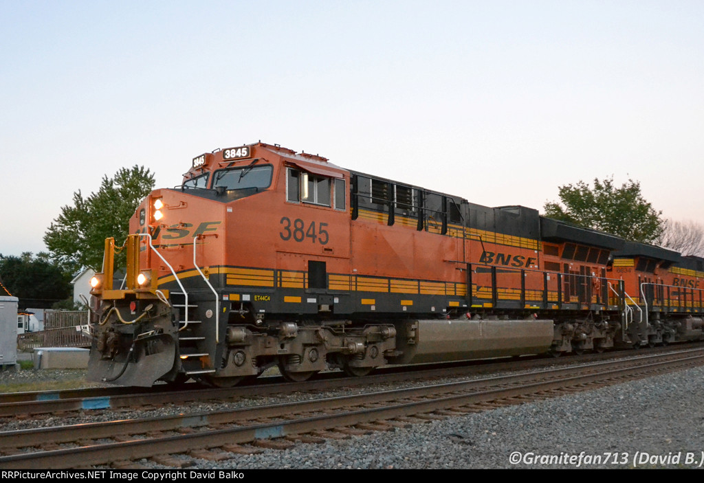 BNSF 3845